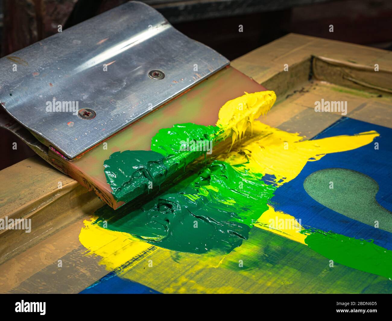 blend color in green tone by dark green light green and yellow then ...