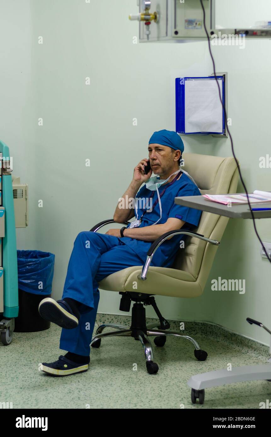 Telephone operating room hi-res stock photography and images - Alamy