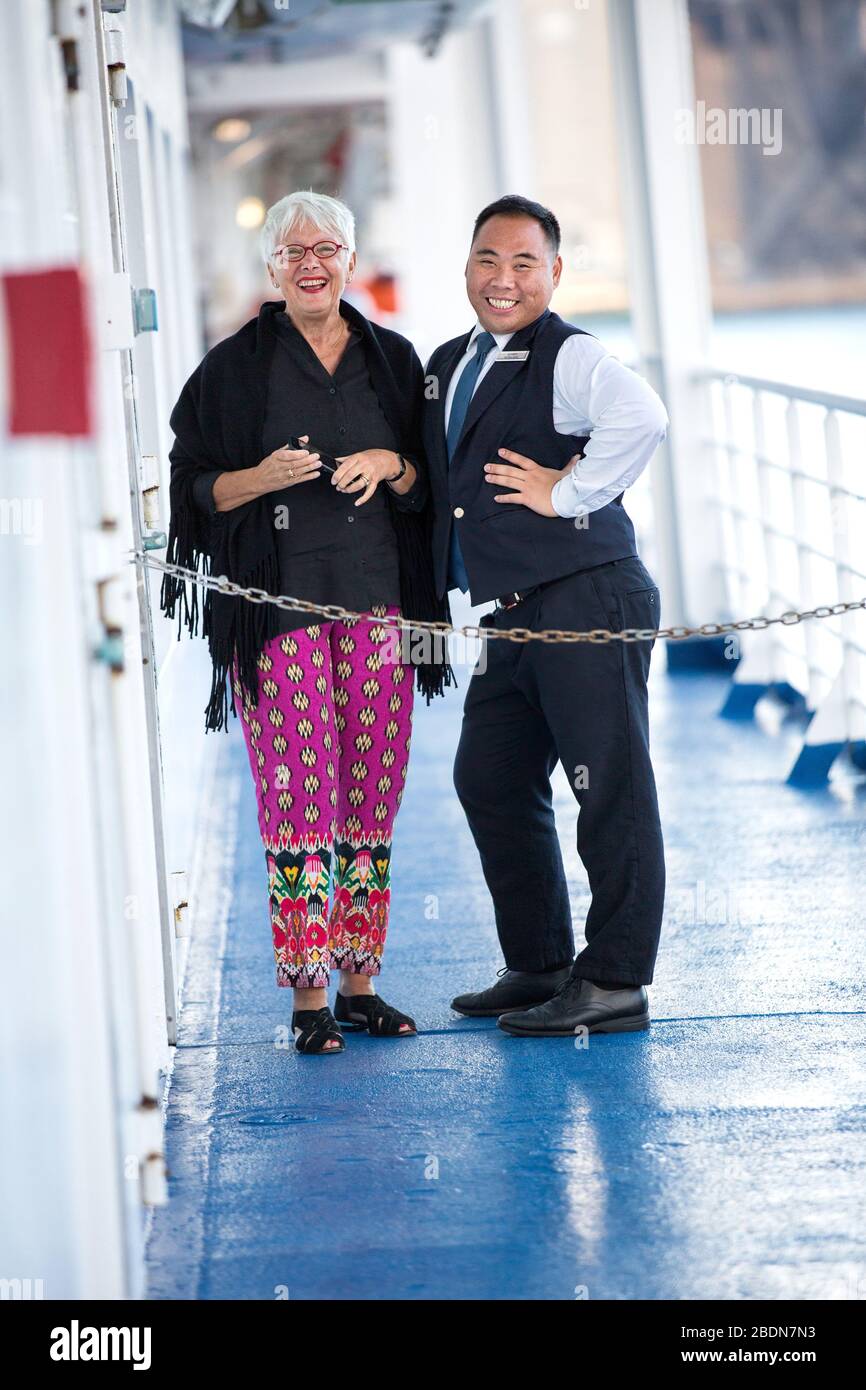 Overseas filipino workers hi-res stock photography and images - Alamy