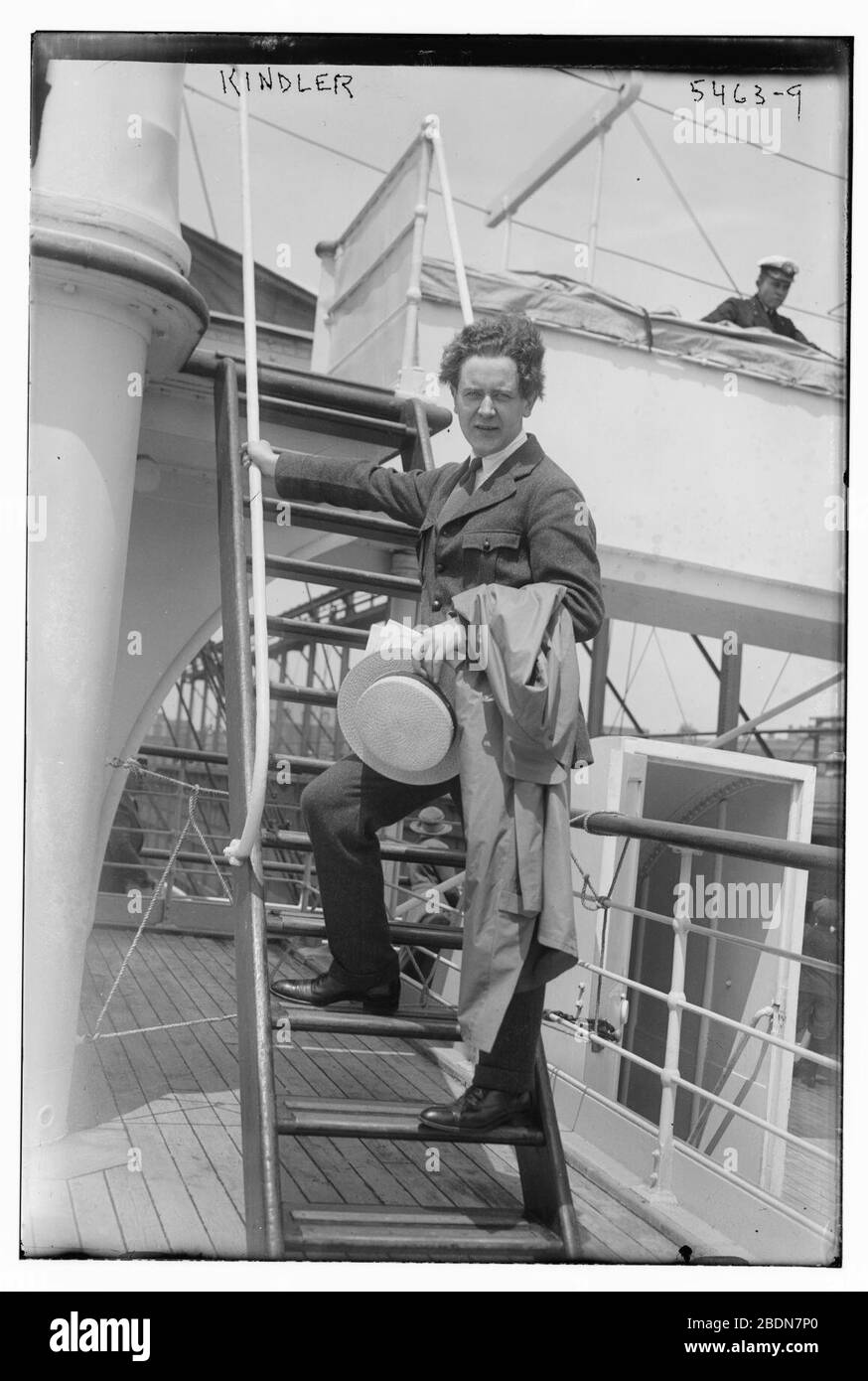 Kindler hi-res stock photography and images - Alamy