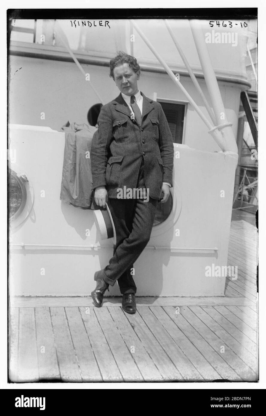 Kindler hi-res stock photography and images - Alamy