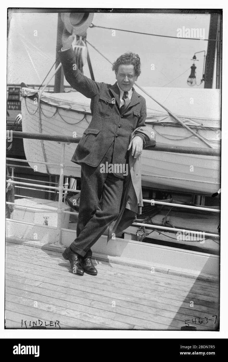 Kindler hi-res stock photography and images - Alamy