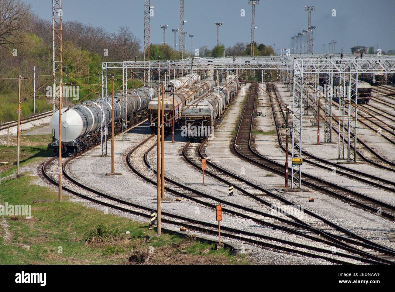 Network rail structure hi-res stock photography and images - Alamy