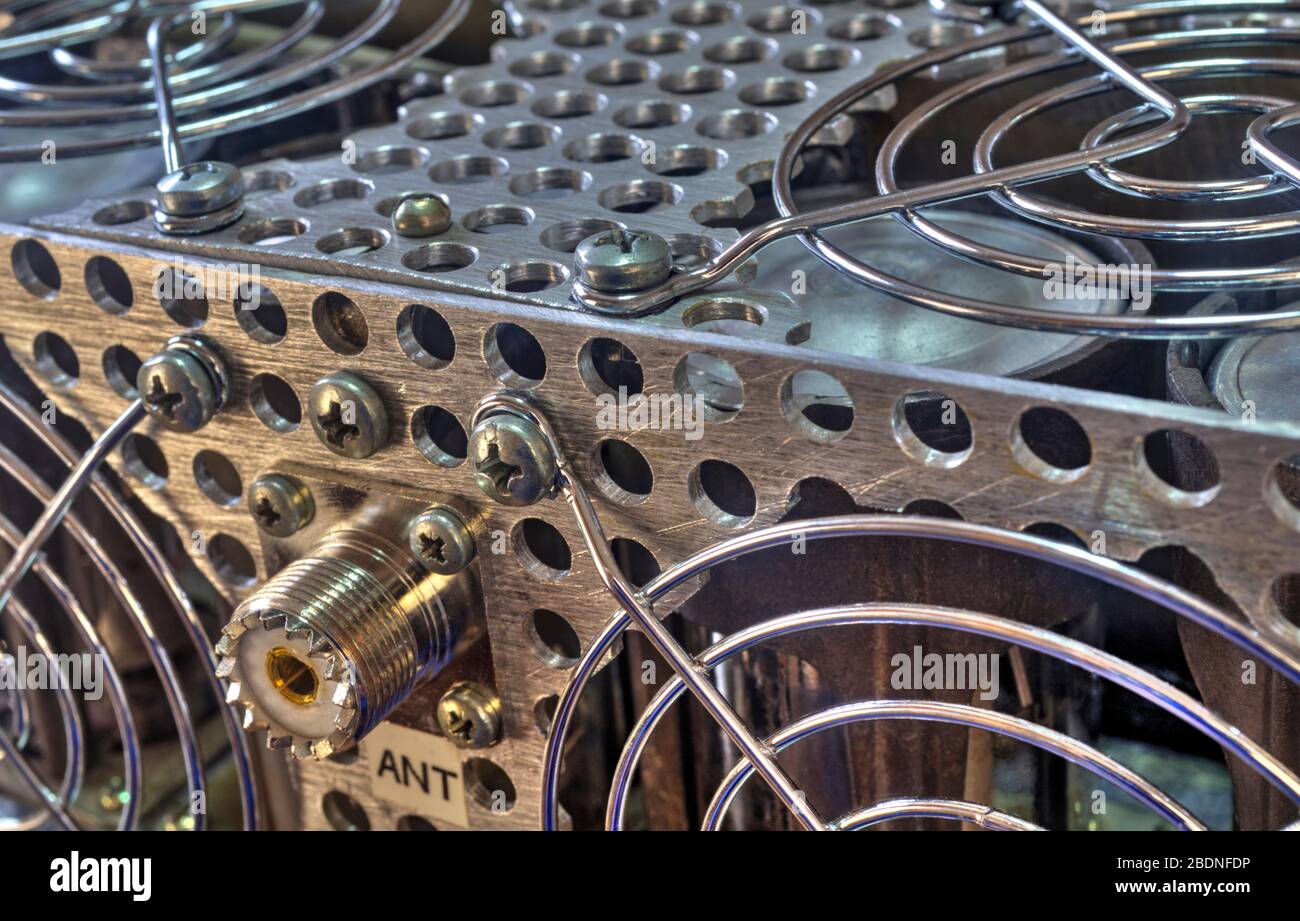 Tube radio circuit hi-res stock photography and images - Alamy