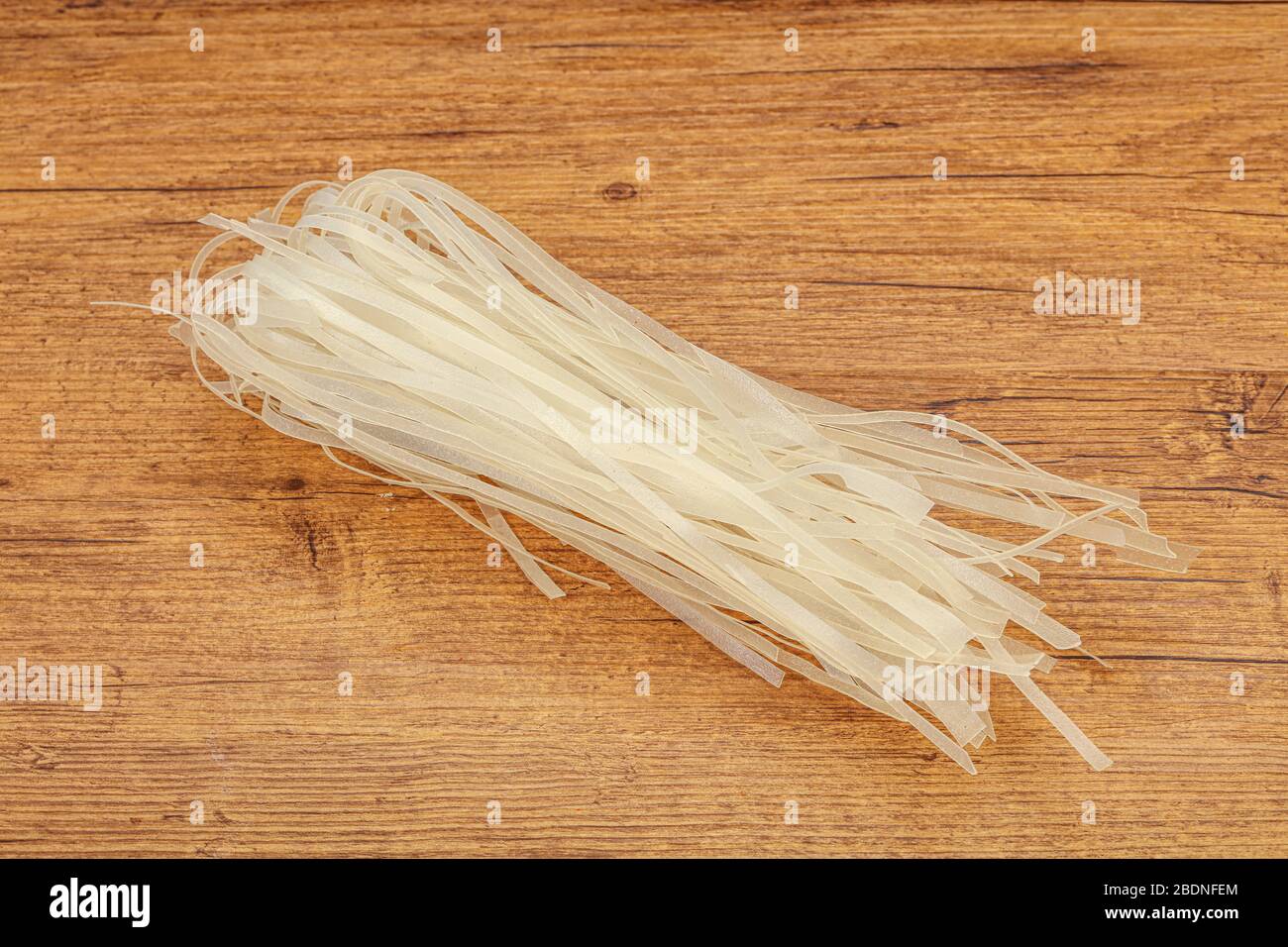 Dry rice noodle ready for cooking Stock Photo - Alamy