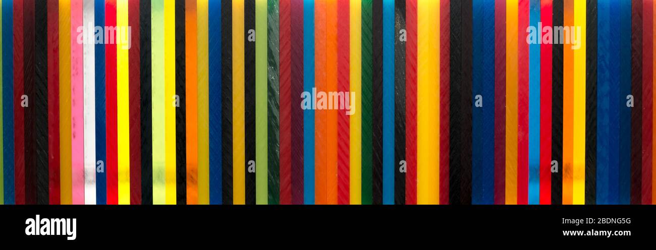 Gold coloured glass material hi-res stock photography and images - Alamy