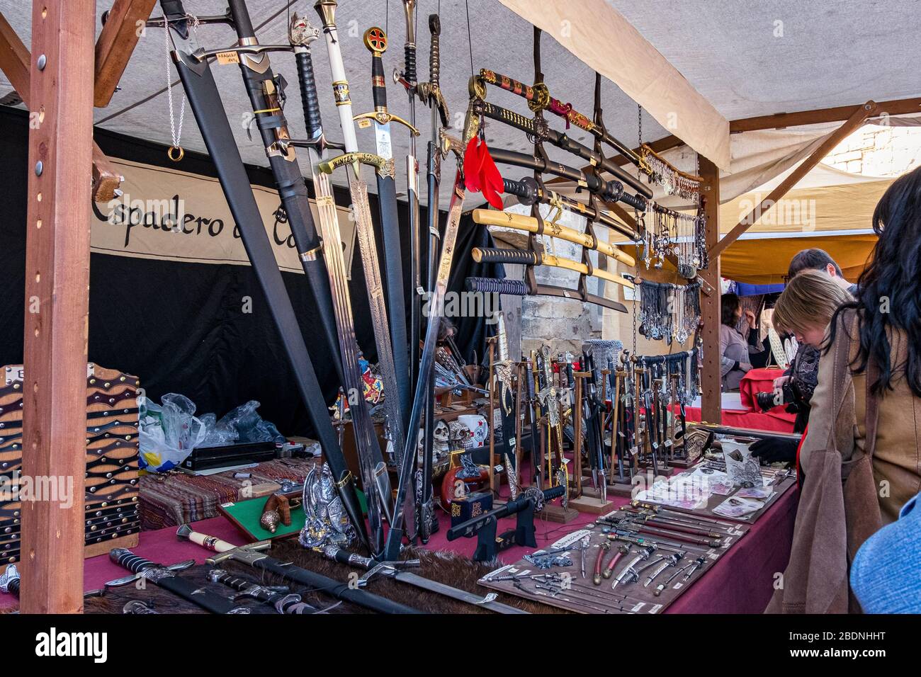 Sword shop hi-res stock photography and images - Alamy