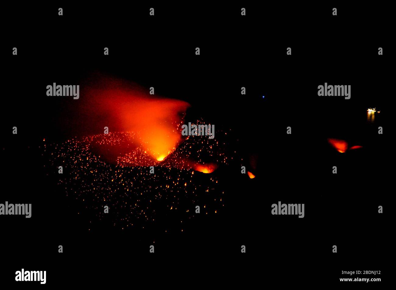 Stromboli volcano wonderful island eruption at night Stock Photo - Alamy