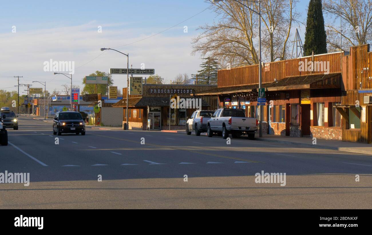 Street view in the historic village of Lone Pine - LONE PINE CA, USA ...