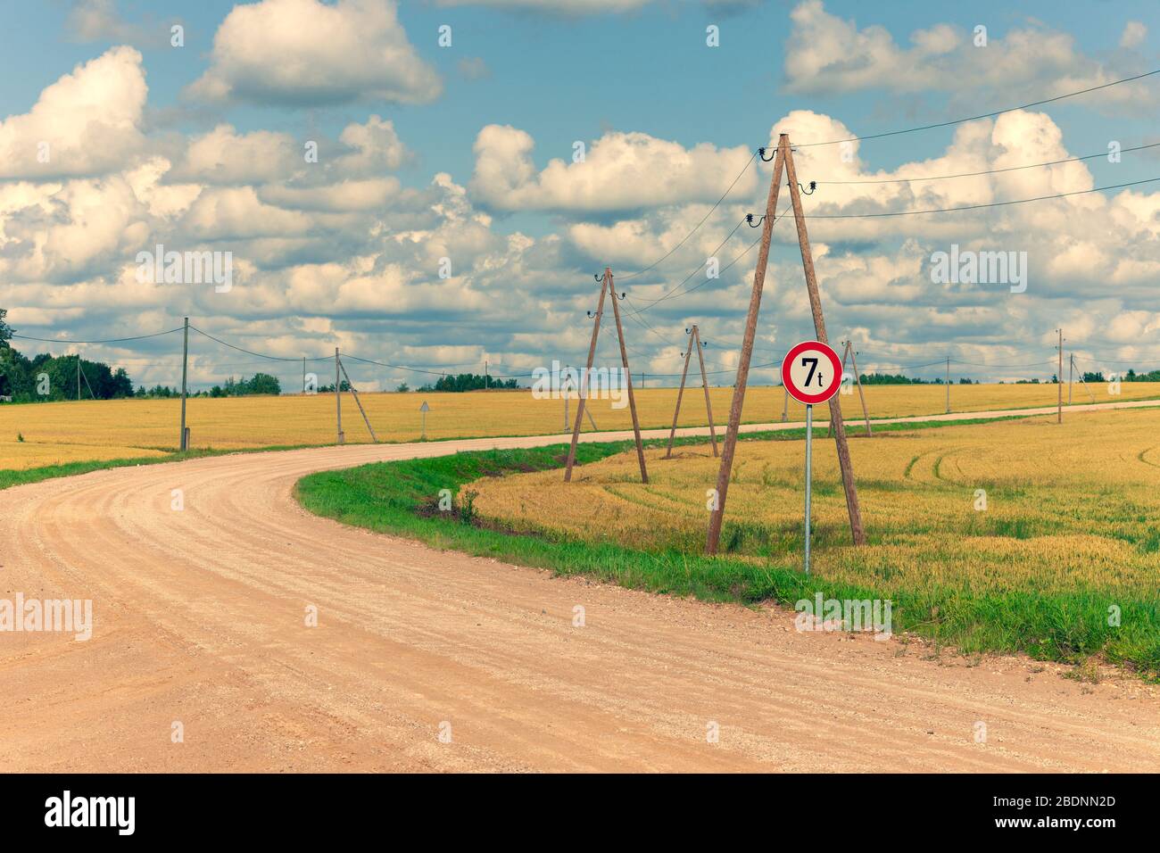 Rural side road near farming hi-res stock photography and images - Alamy