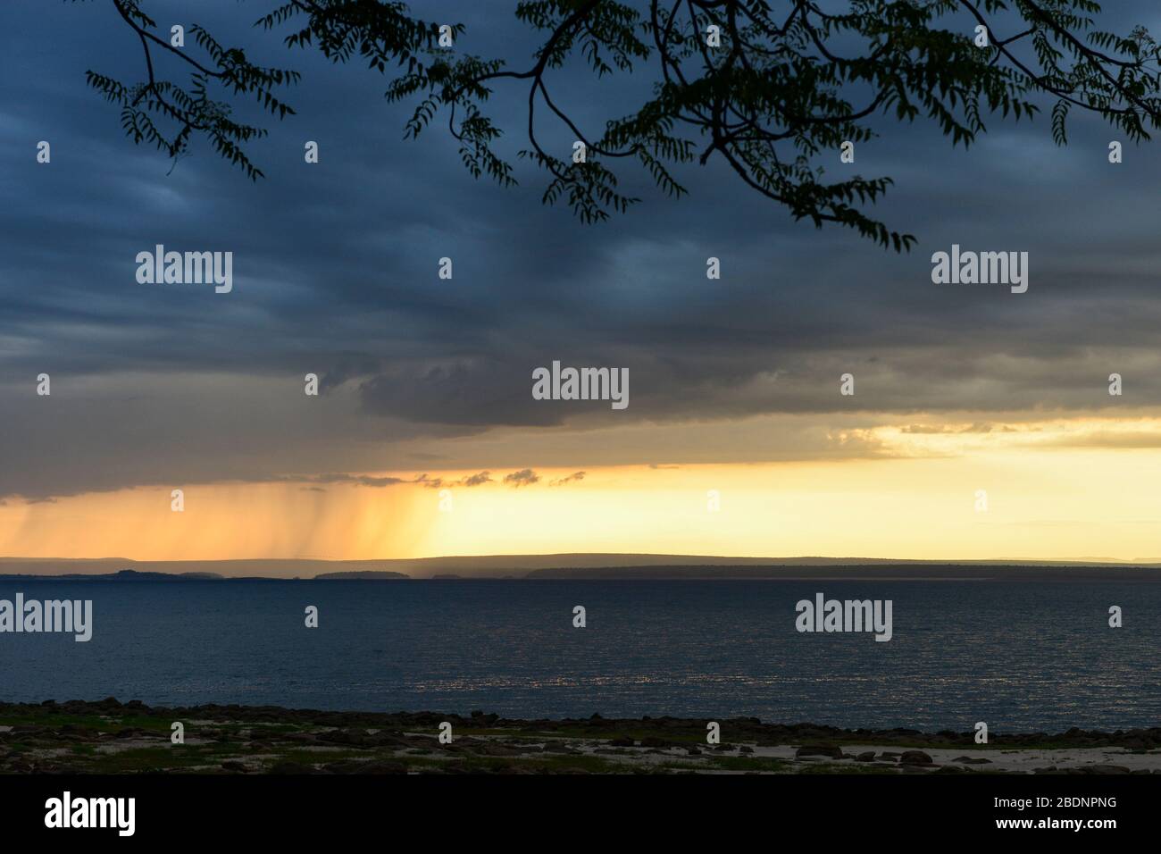 Zambia, Sinazongwe, Kariba reservoir, dammed Zambezi river, the Kariba ...