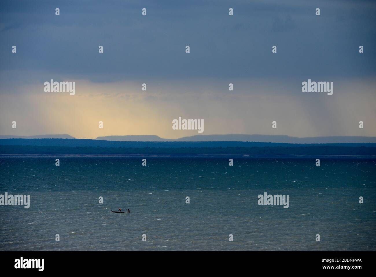 Zambia, Sinazongwe, Kariba reservoir, dammed Zambezi river, the Kariba ...