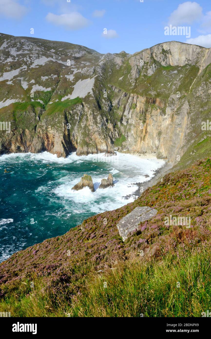 The panoramic view of Bunglass Point at Slieve League, County Donegal ...
