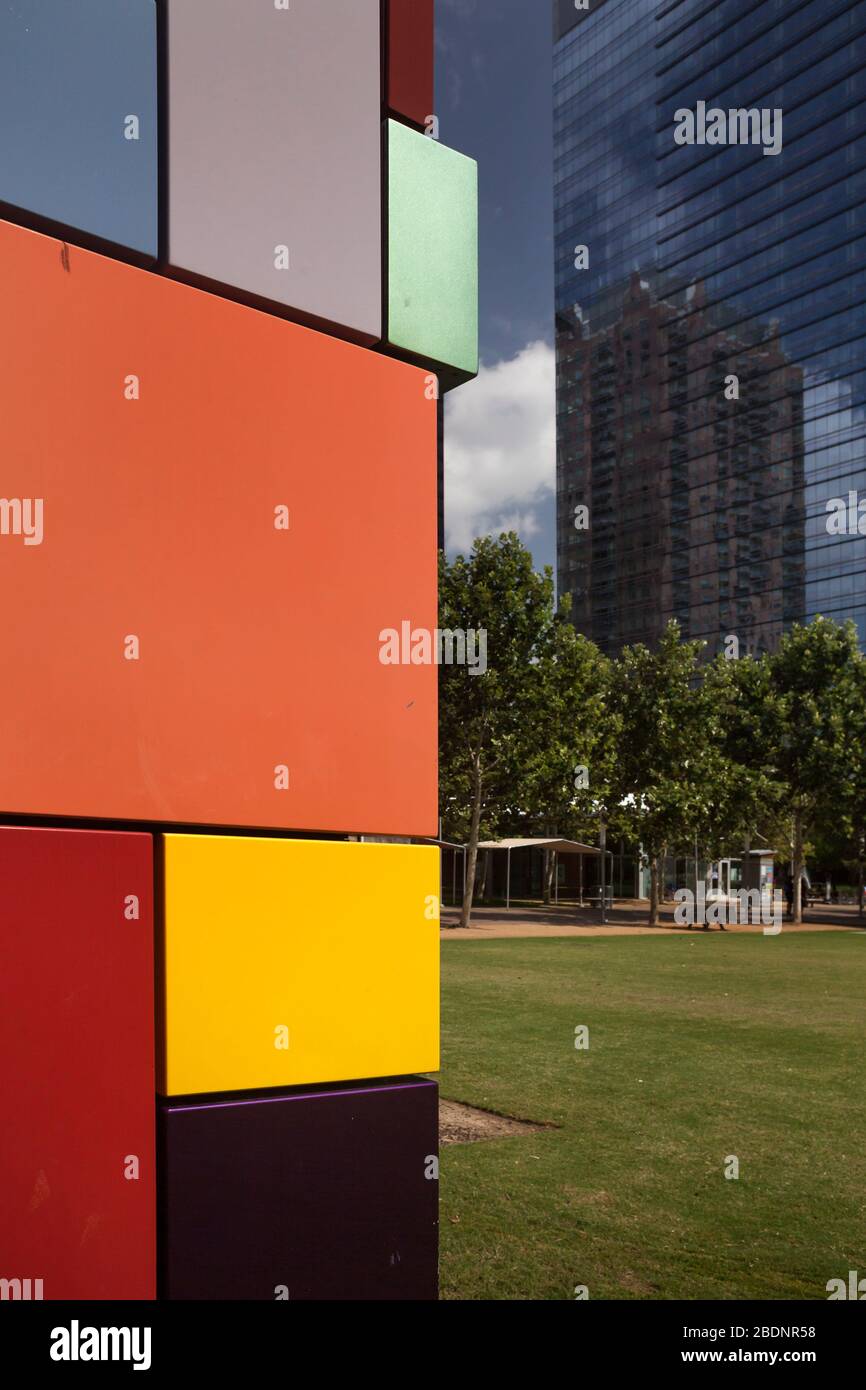 "Synchronicity of color“ (Color block Wall by Margo Sawyer) at ...