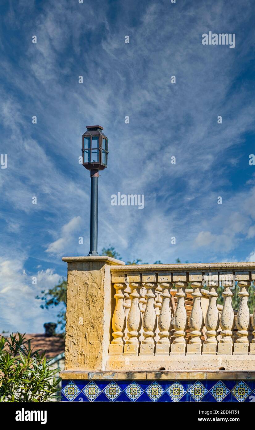 Balcony iron balustrade hi-res stock photography and images - Alamy