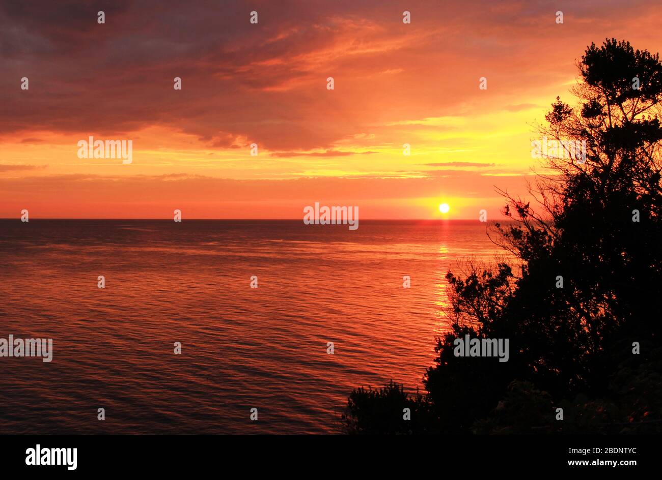 Dawn colors hi-res stock photography and images - Alamy