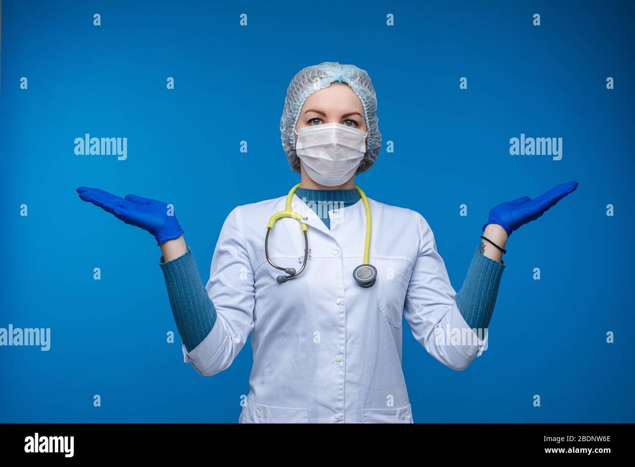 Doctor doesnt know what to do hi-res stock photography and images - Alamy
