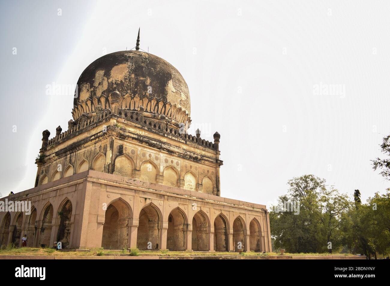 Sultan Quli Qutb Mulk's tomb was built in 1543. Seven Tombs Stock ...