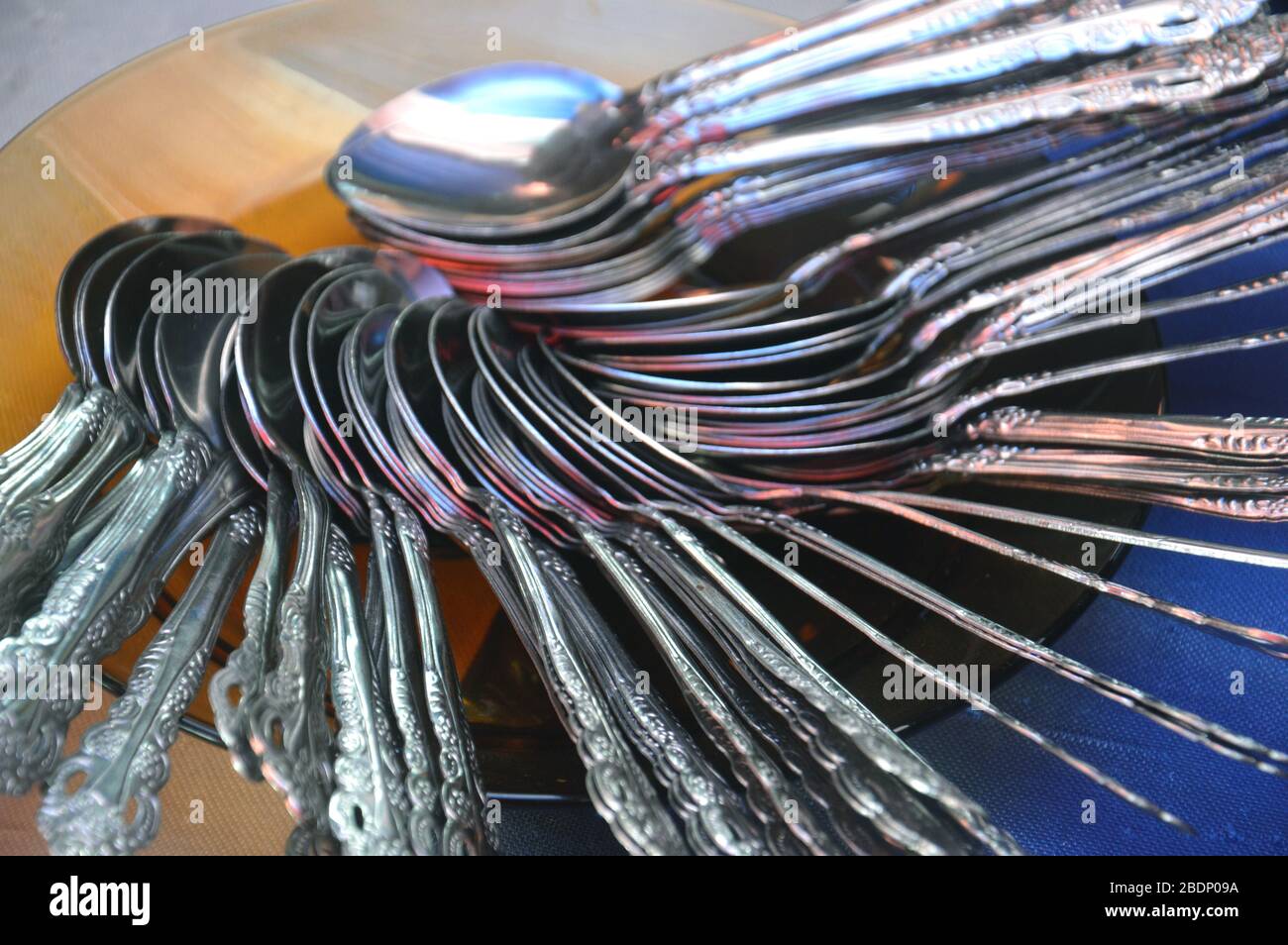 Lots of spoons hi-res stock photography and images - Alamy