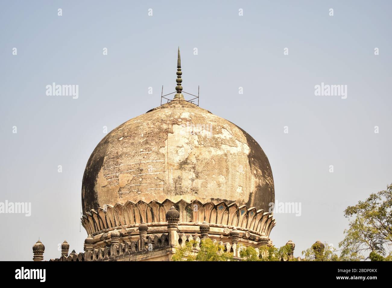 Muslim tomb hi-res stock photography and images - Alamy