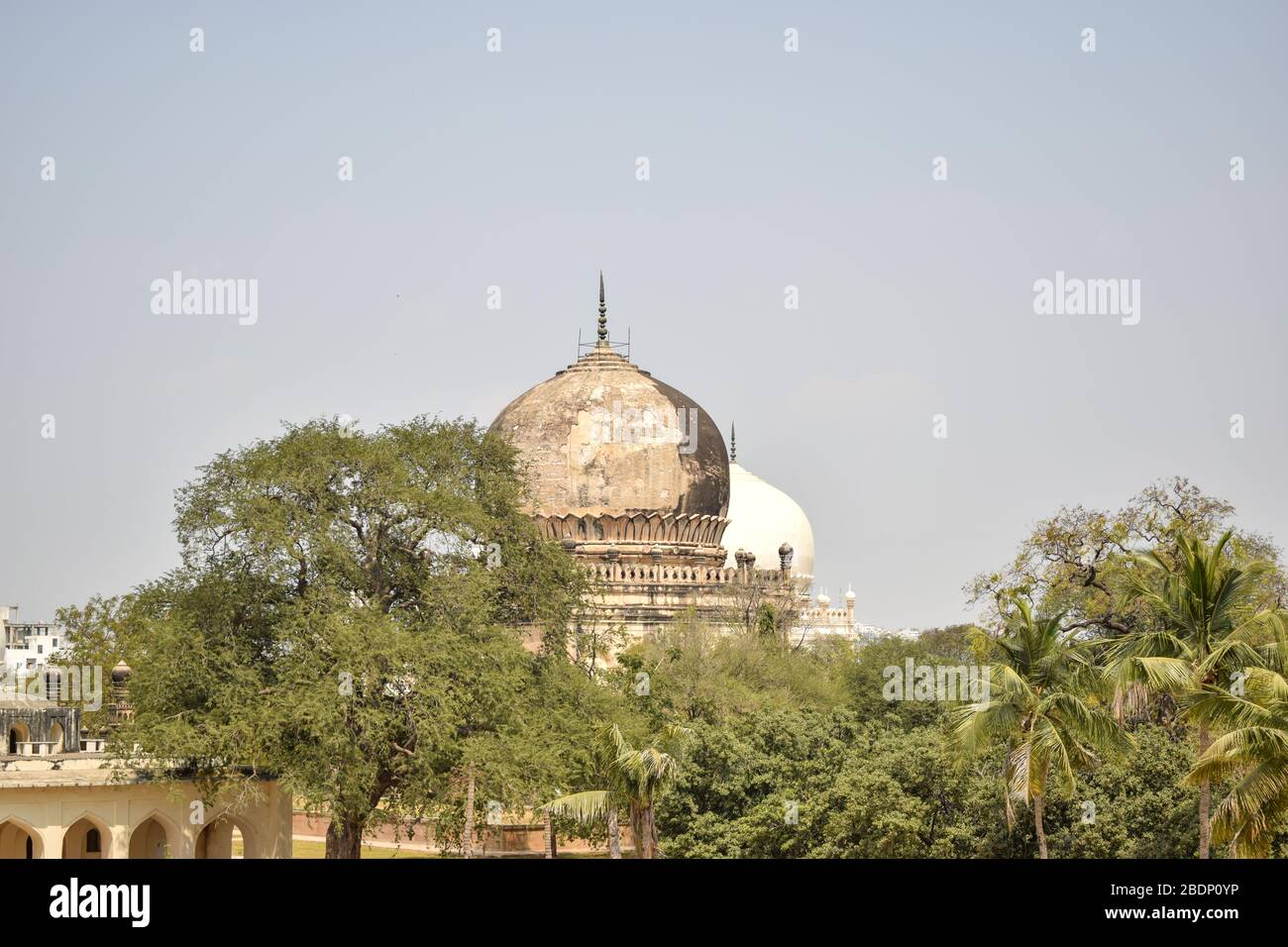Open tombs hi-res stock photography and images - Alamy