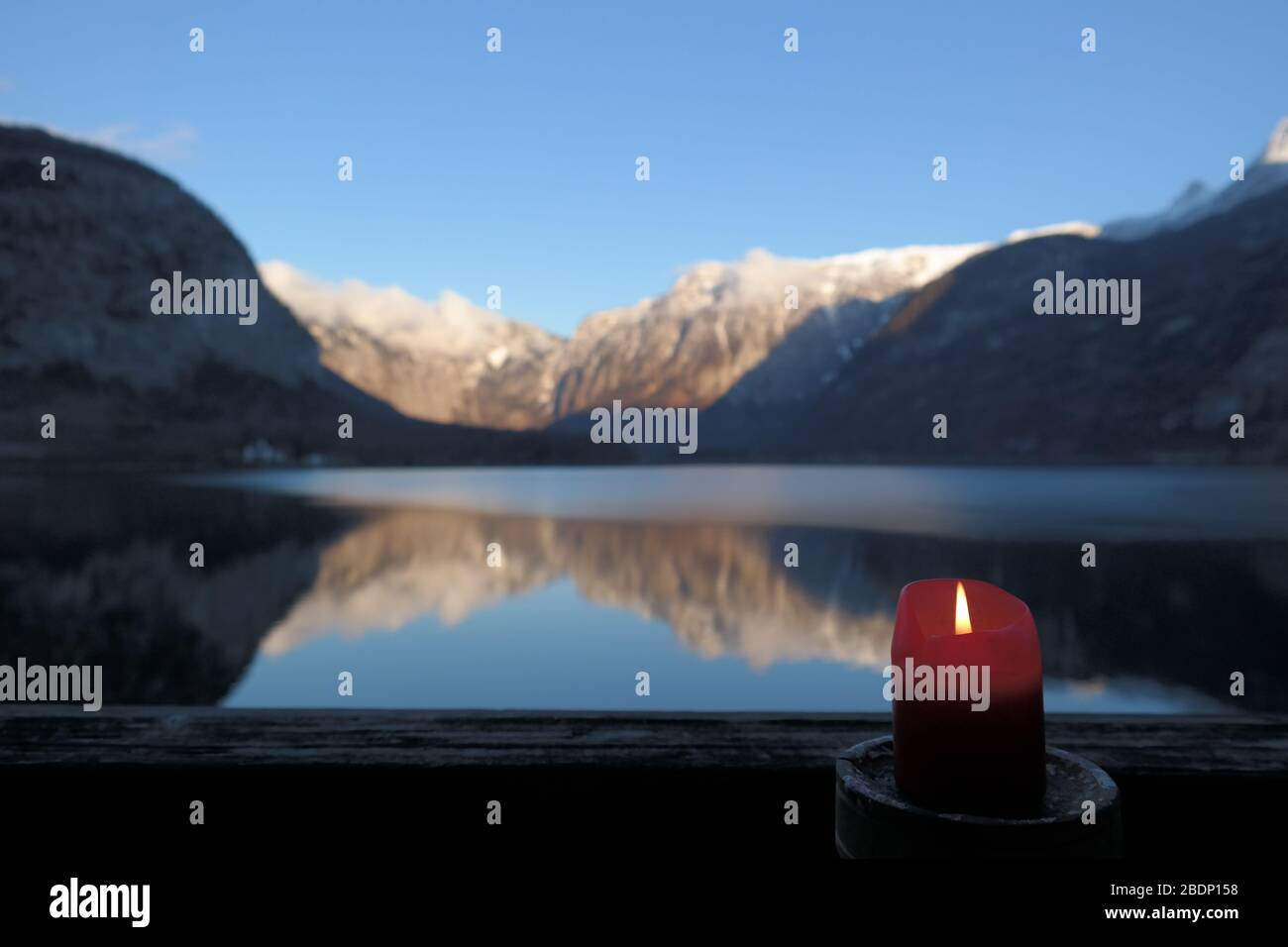 Candlelight outdoors hi-res stock photography and images - Alamy