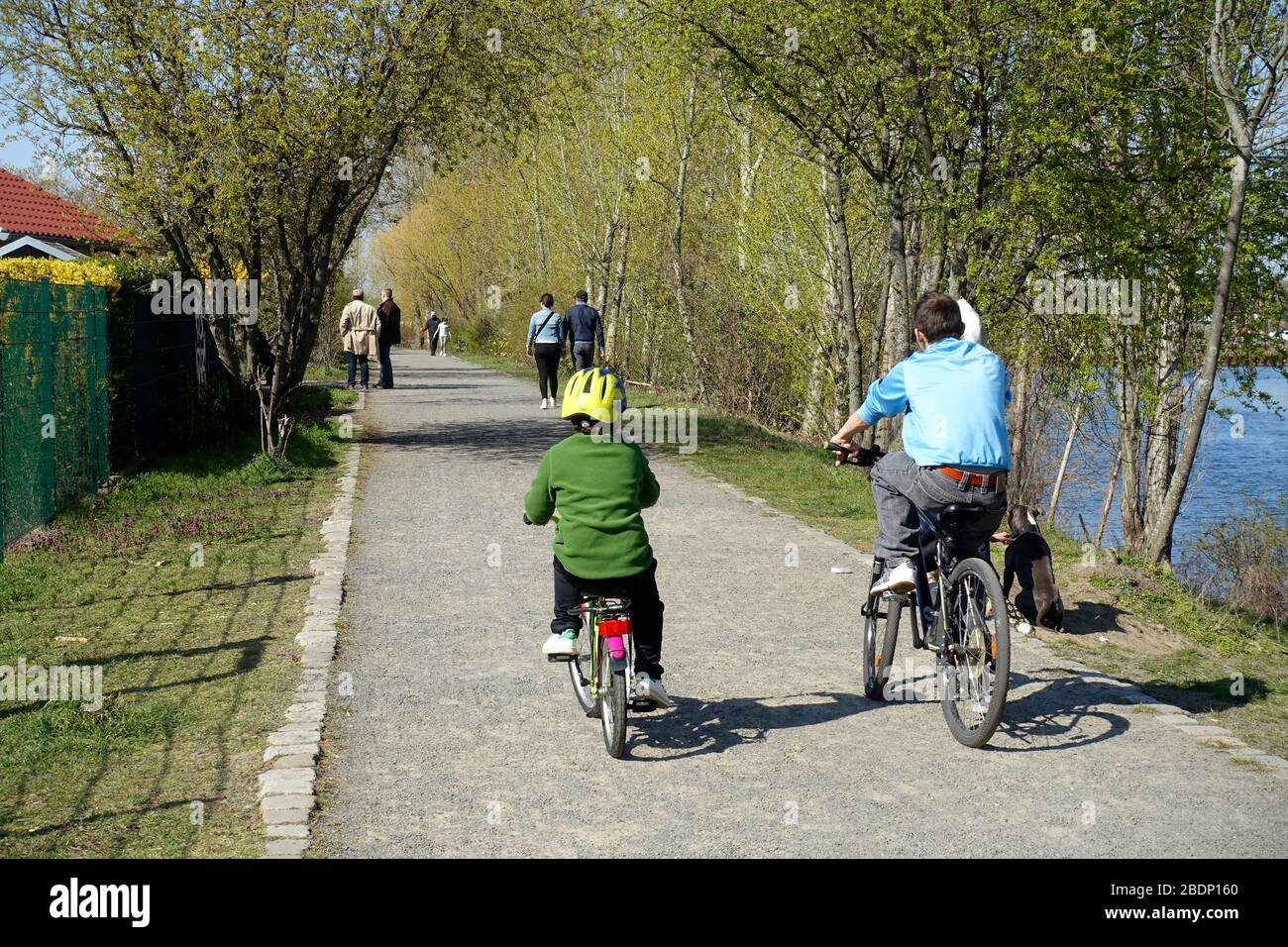 Family outing paths hi-res stock photography and images - Alamy