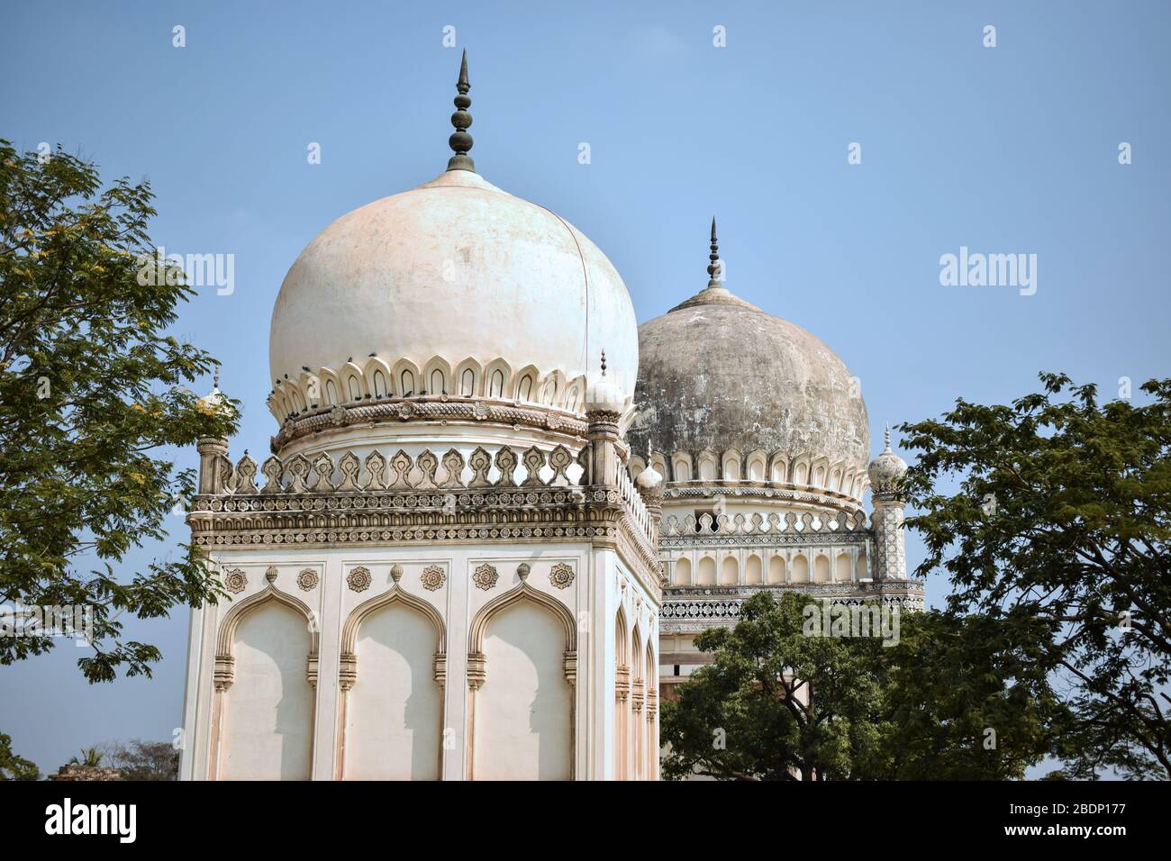 Sultan Quli Qutb Mulk's tomb was built in 1543. Seven Tombs Stock ...