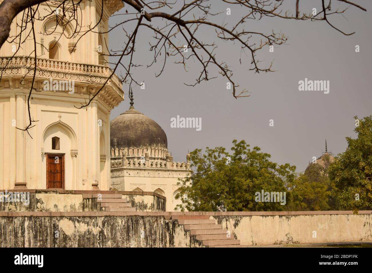 Sultan Quli Qutb Mulk's tomb was built in 1543. Seven Tombs Stock ...