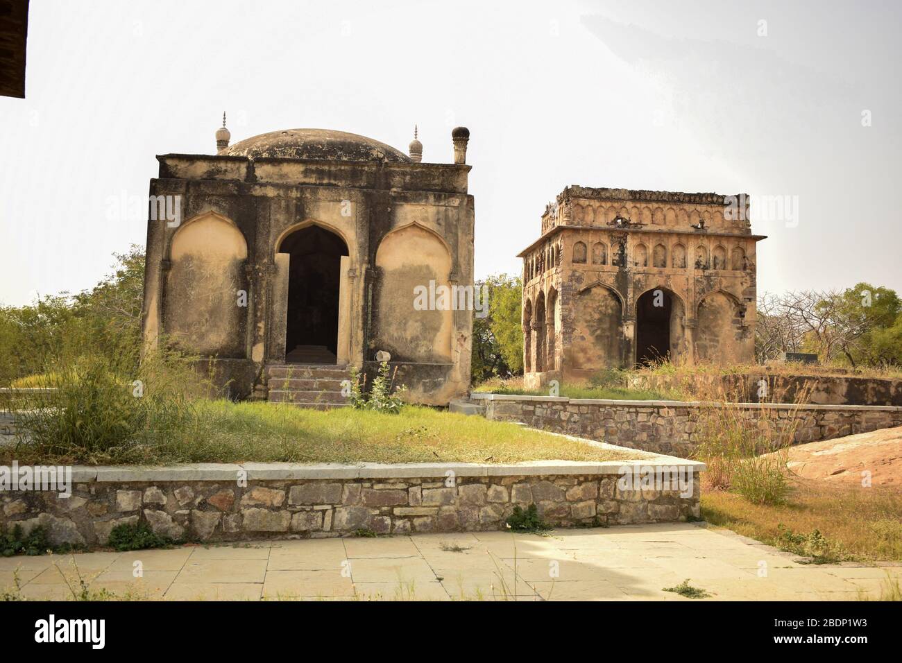 Sultan Quli Qutb Mulk's tomb was built in 1543. Seven Tombs Stock ...
