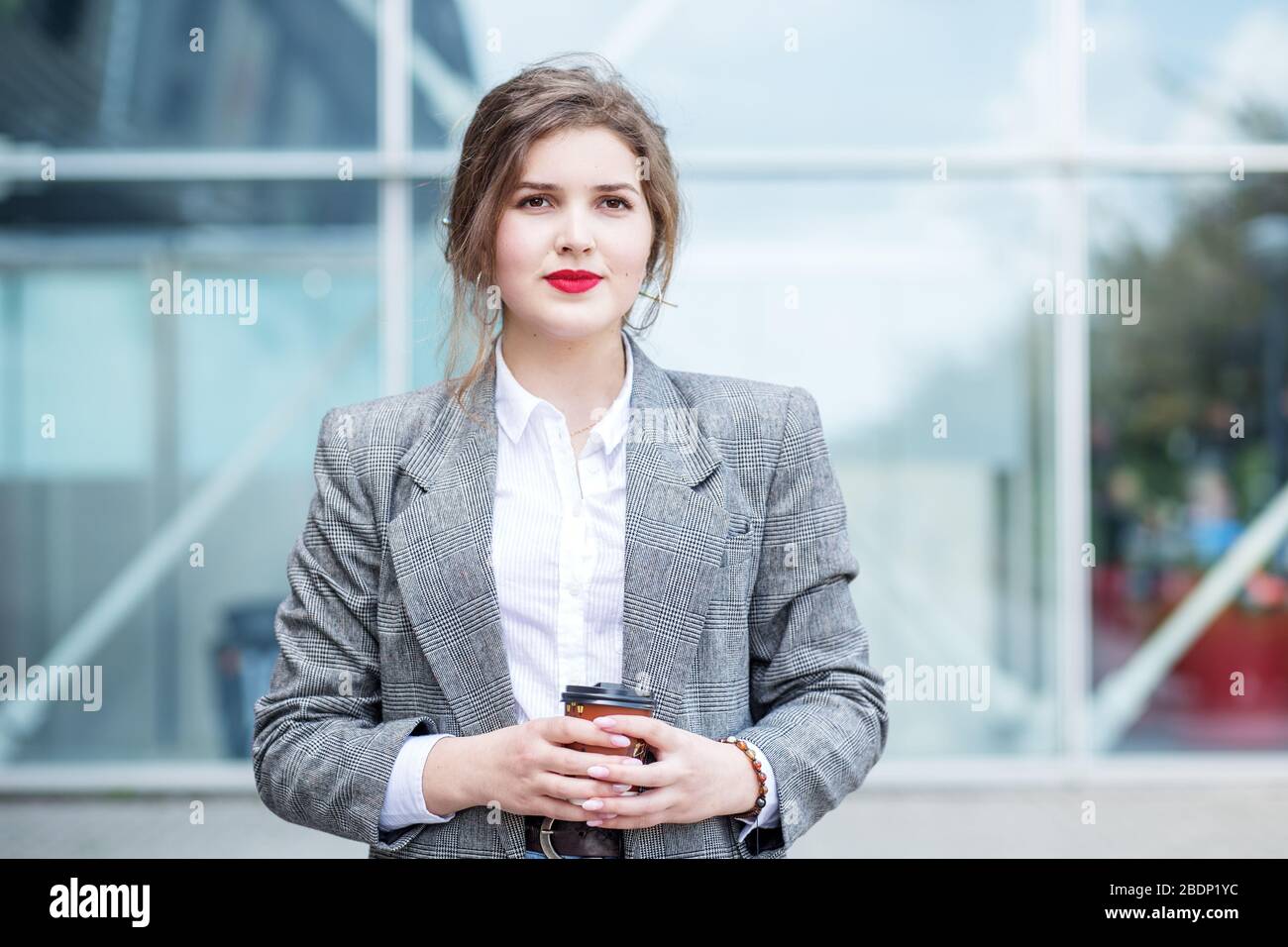 Coffee break walk office smile hi-res stock photography and images - Alamy