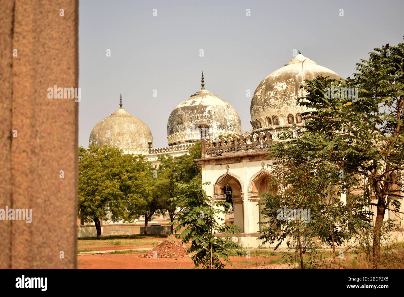 Sultan Quli Qutb Mulk's tomb was built in 1543. Seven Tombs Stock ...