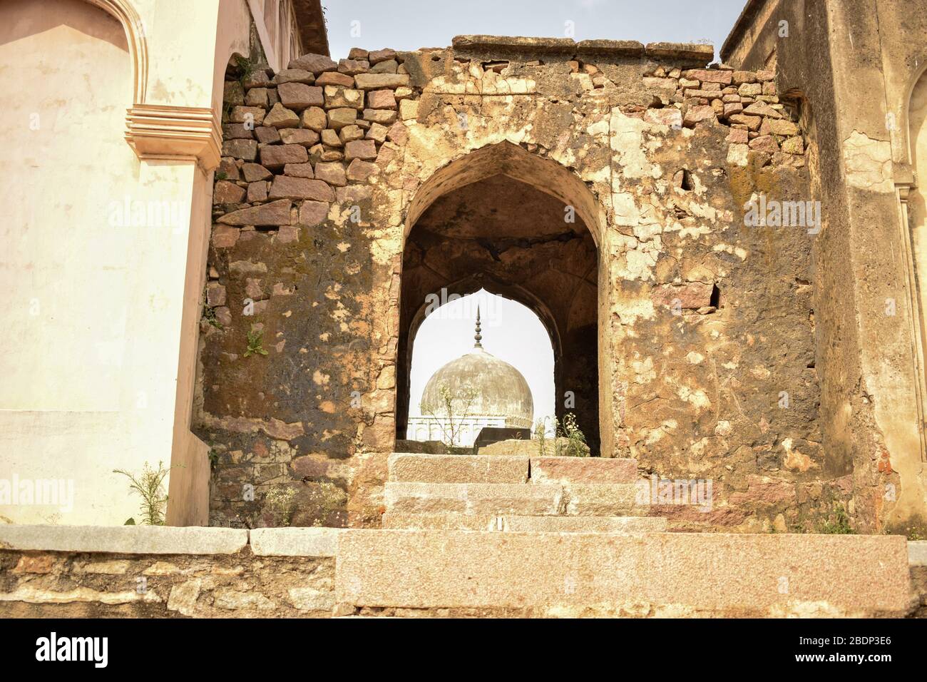 Sultan Quli Qutb Mulk's tomb was built in 1543. Seven Tombs Stock ...