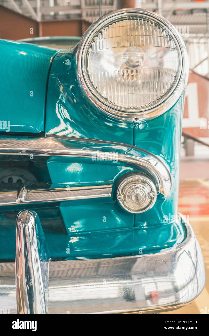 Round headlight hi-res stock photography and images - Alamy