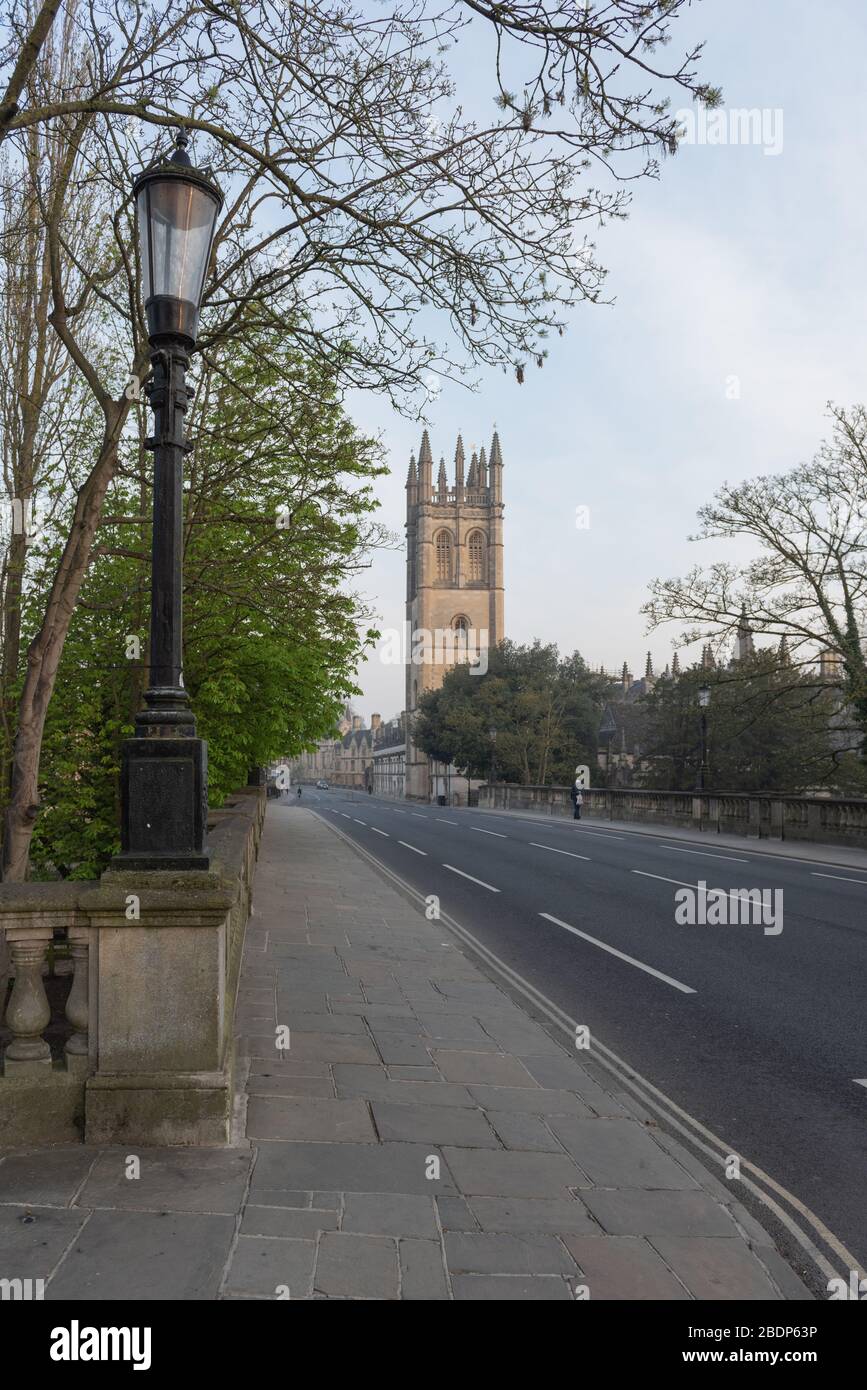 Magdalen College Tower and Magdalen Bridge, Oxford Stock Photo - Alamy