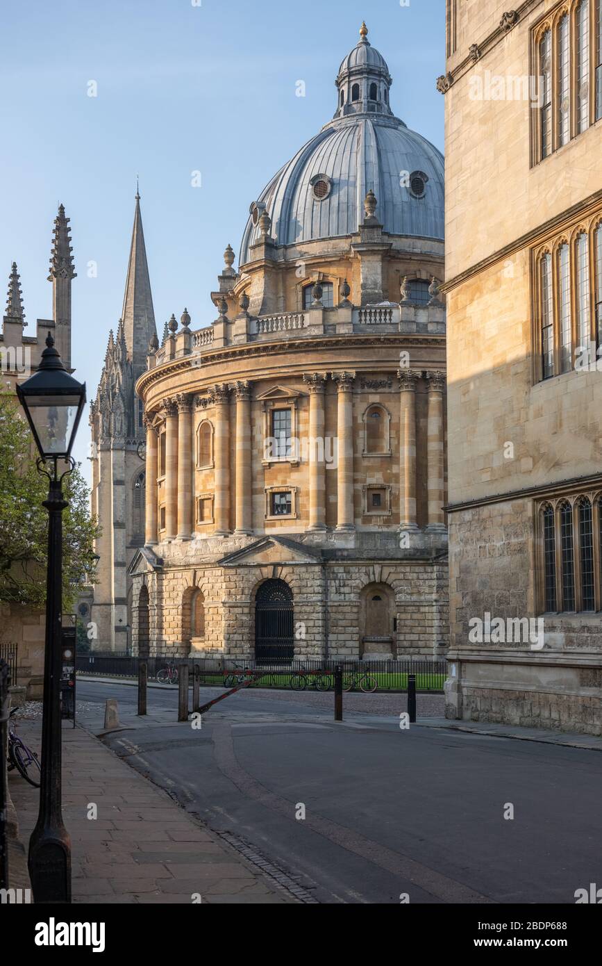 The Bodleian Library with Radcliffe Camera and St. Marys Church Stock ...