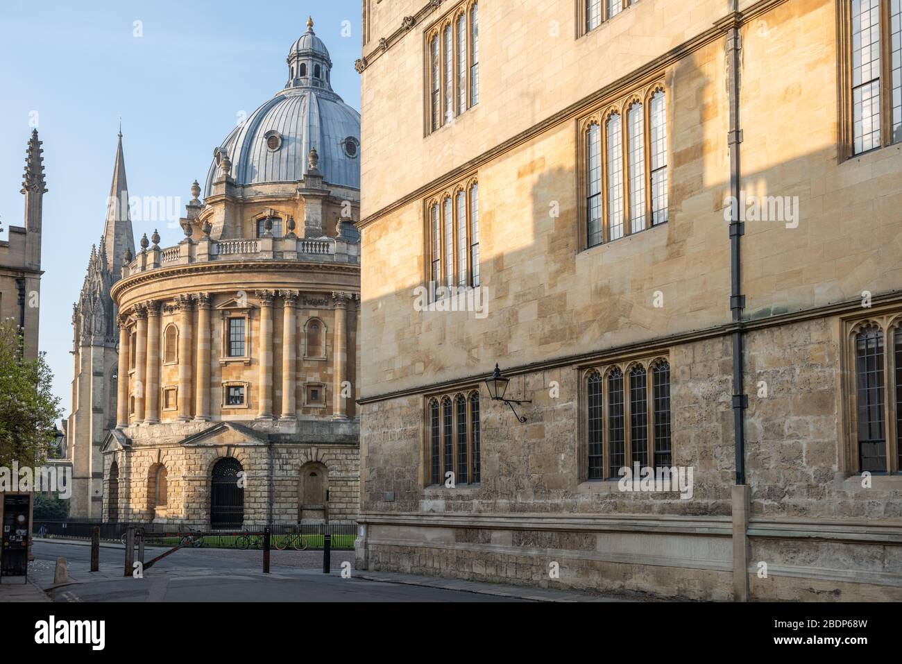 The Bodleian Library with Radcliffe Camera and St. Marys Church Stock ...