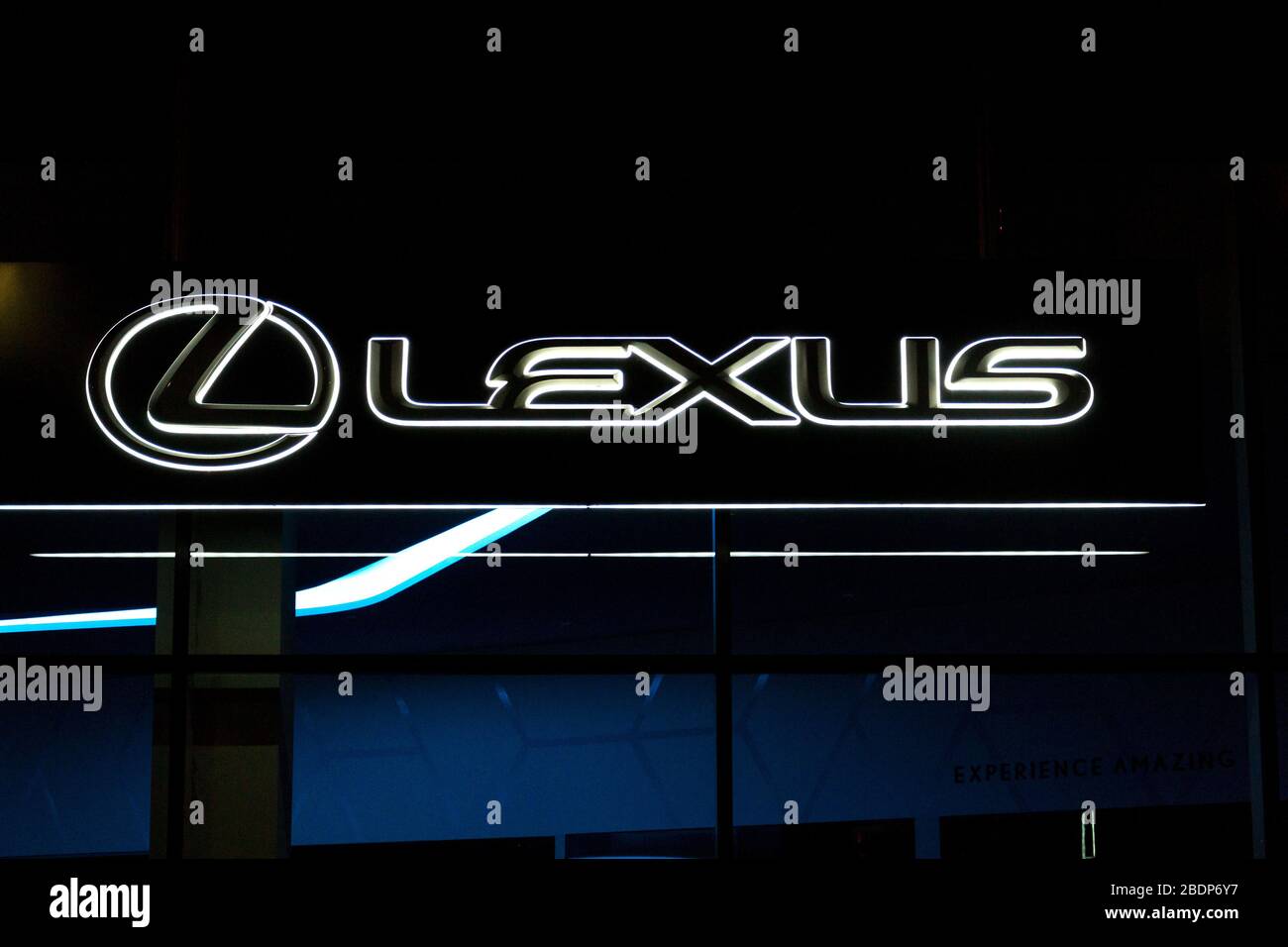 Logo lexus car brand High Resolution Stock Photography and Images - Alamy