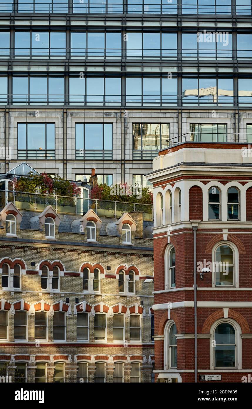 Contrasting Faringdon Street facades, London, UK Stock Photo - Alamy