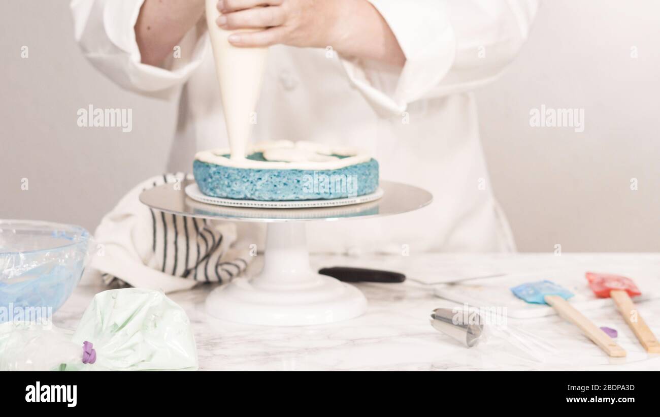 Stacking cake layers create hi-res stock photography and images - Alamy