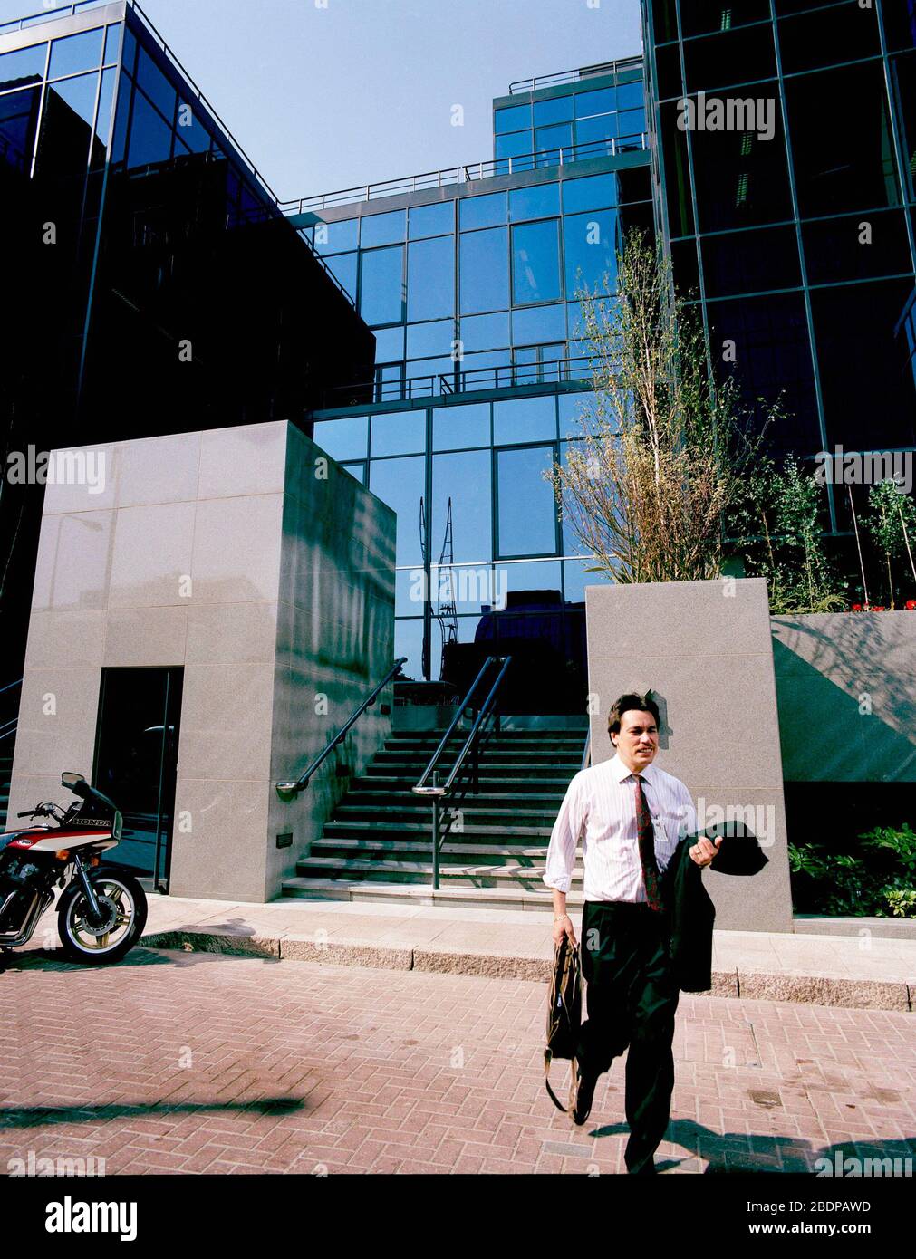 1990s office workers hi-res stock photography and images - Alamy