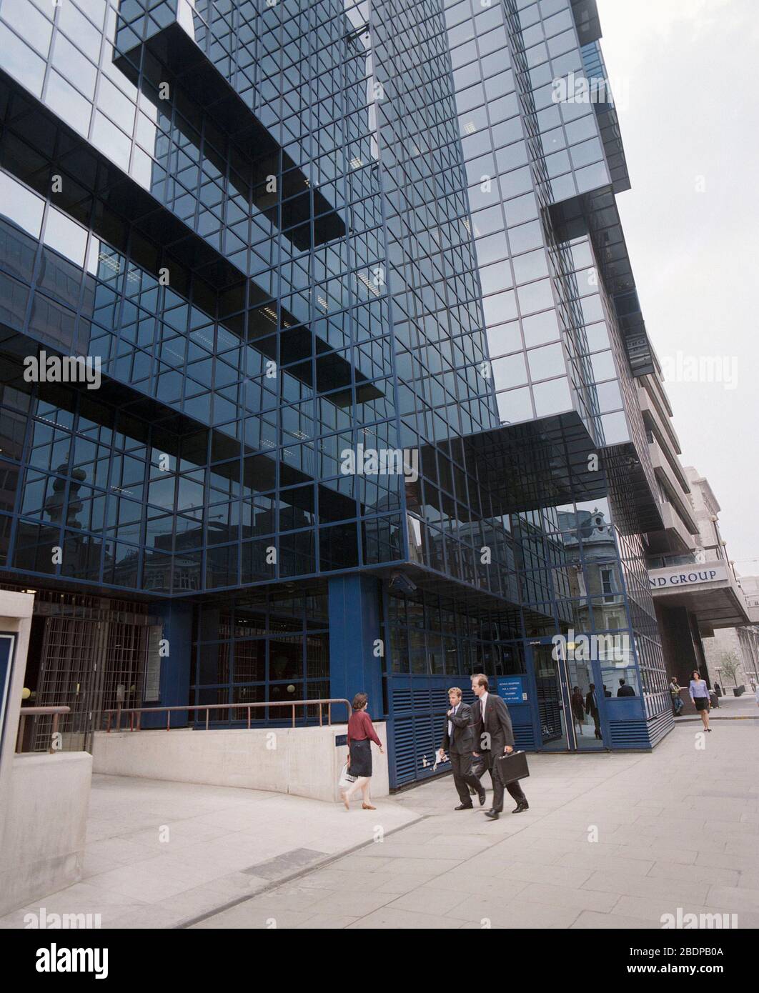 1990, smartly dressed office workers in the city of London, UK Stock ...