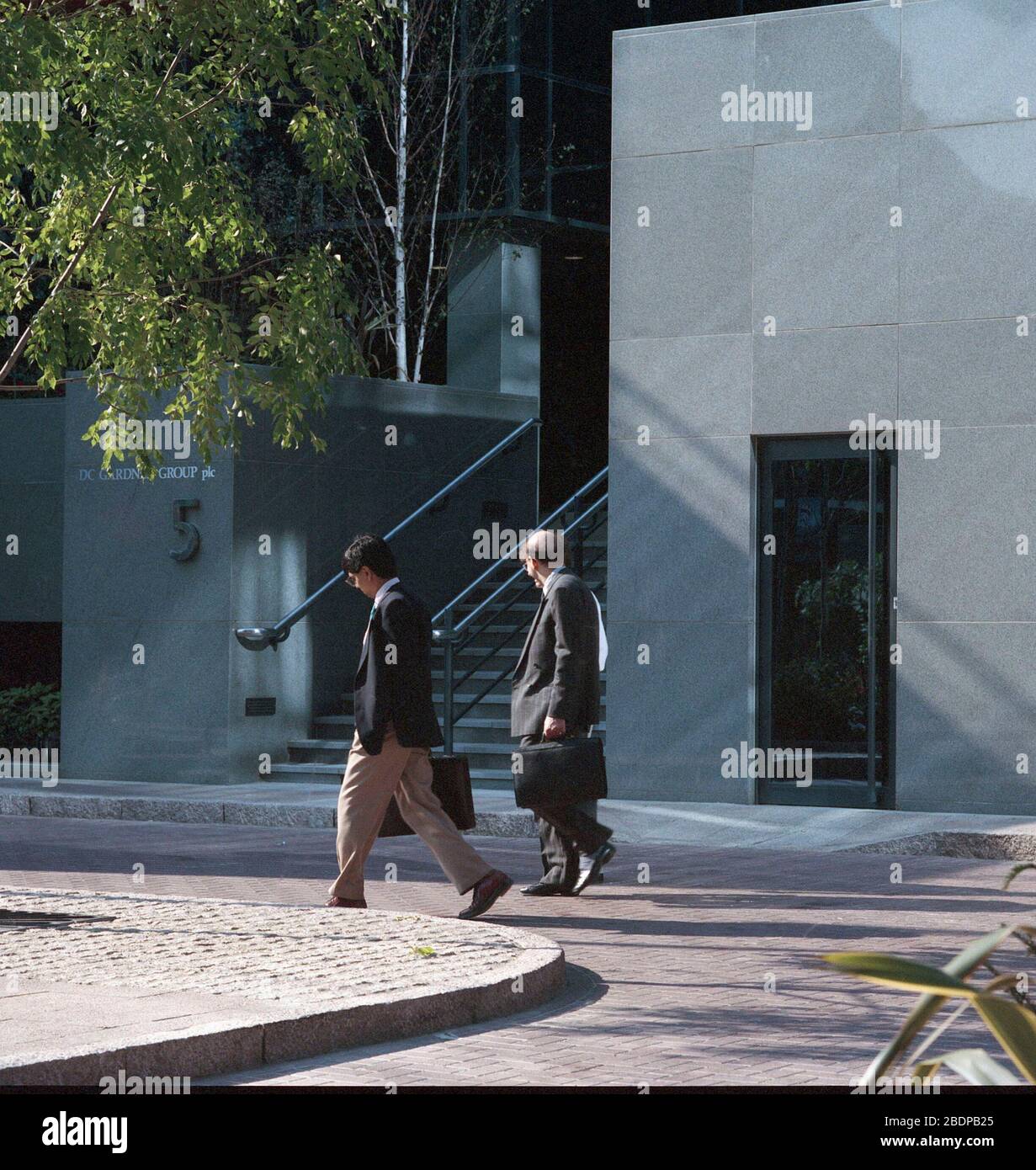 1990, smartly dressed office workers in the city of London, UK Stock ...
