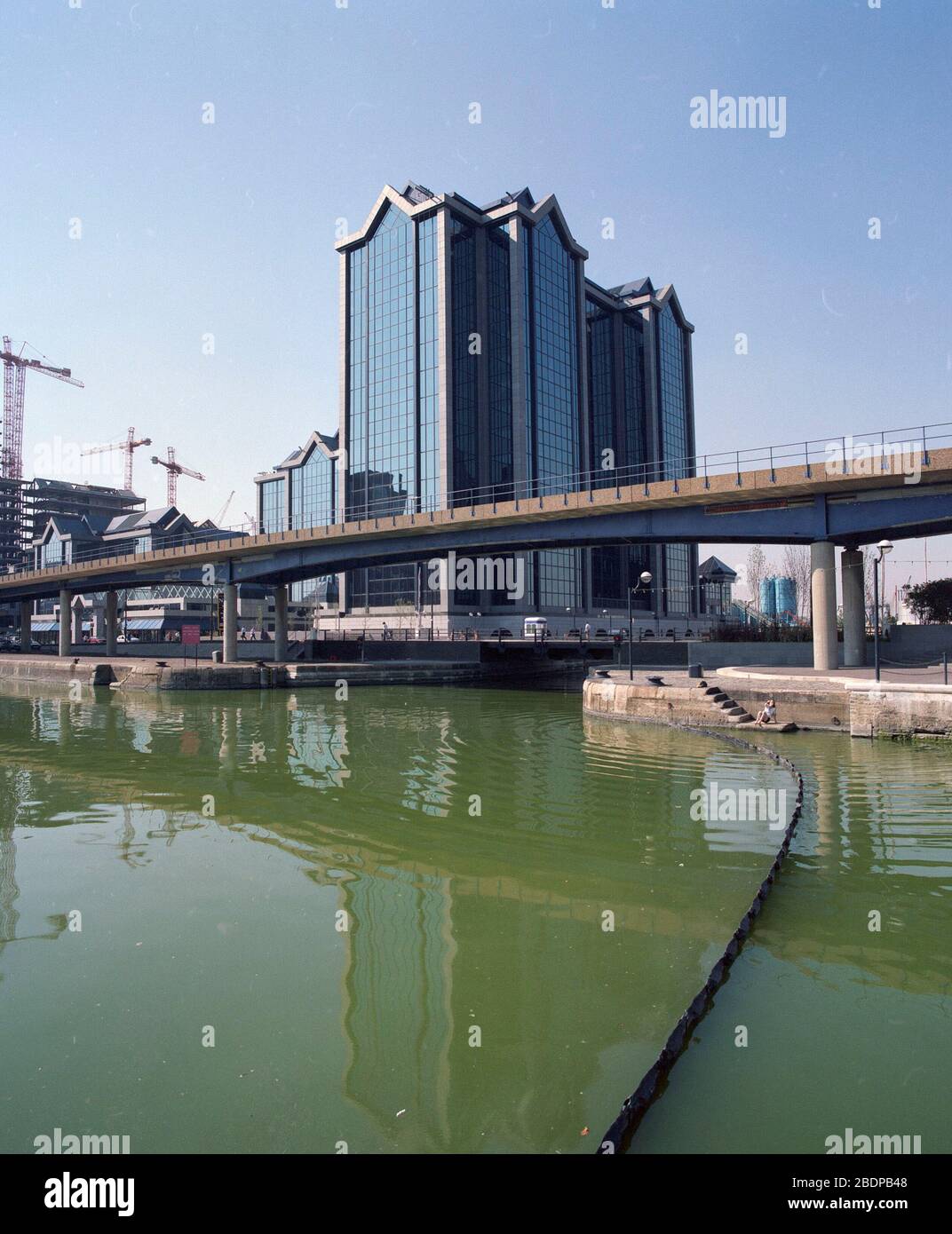 Yuppies london 1990s hi-res stock photography and images - Alamy