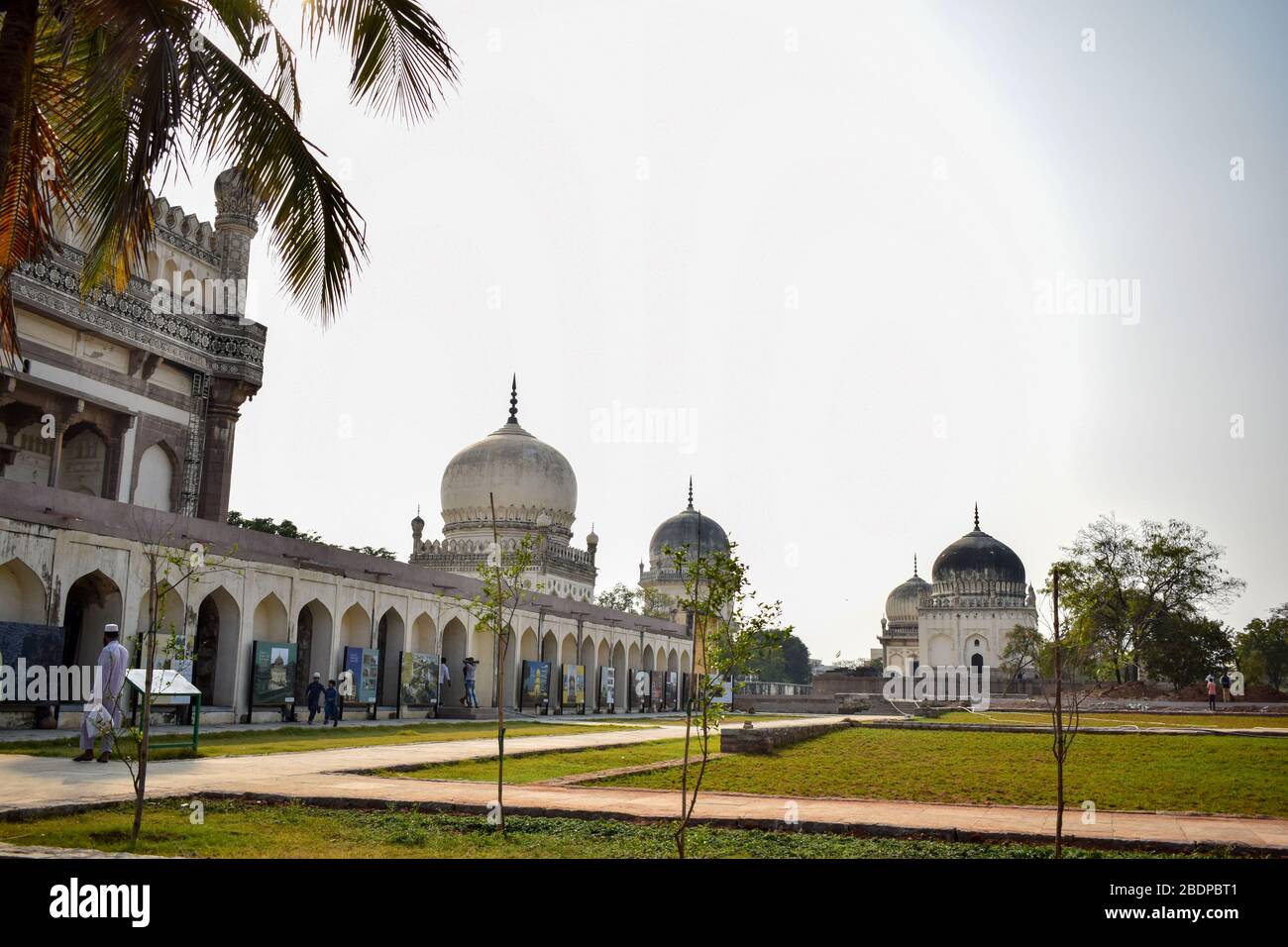 Sultan Quli Qutb Mulk's tomb was built in 1543. Seven Tombs Stock ...