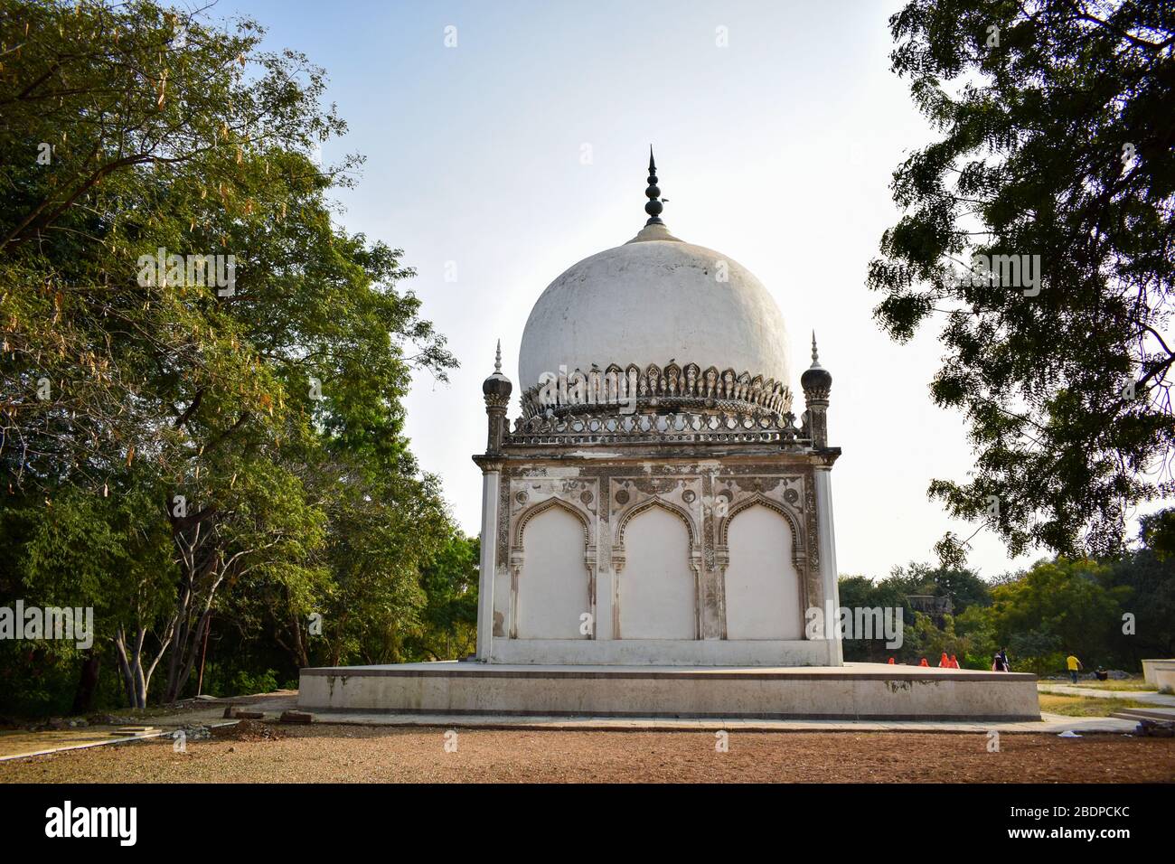 Sultan Quli Qutb Mulk's tomb was built in 1543. Seven Tombs Stock ...