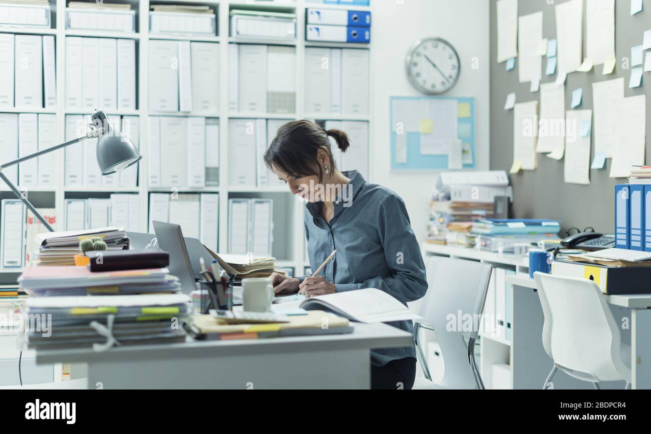 Office clerk hi-res stock photography and images - Alamy