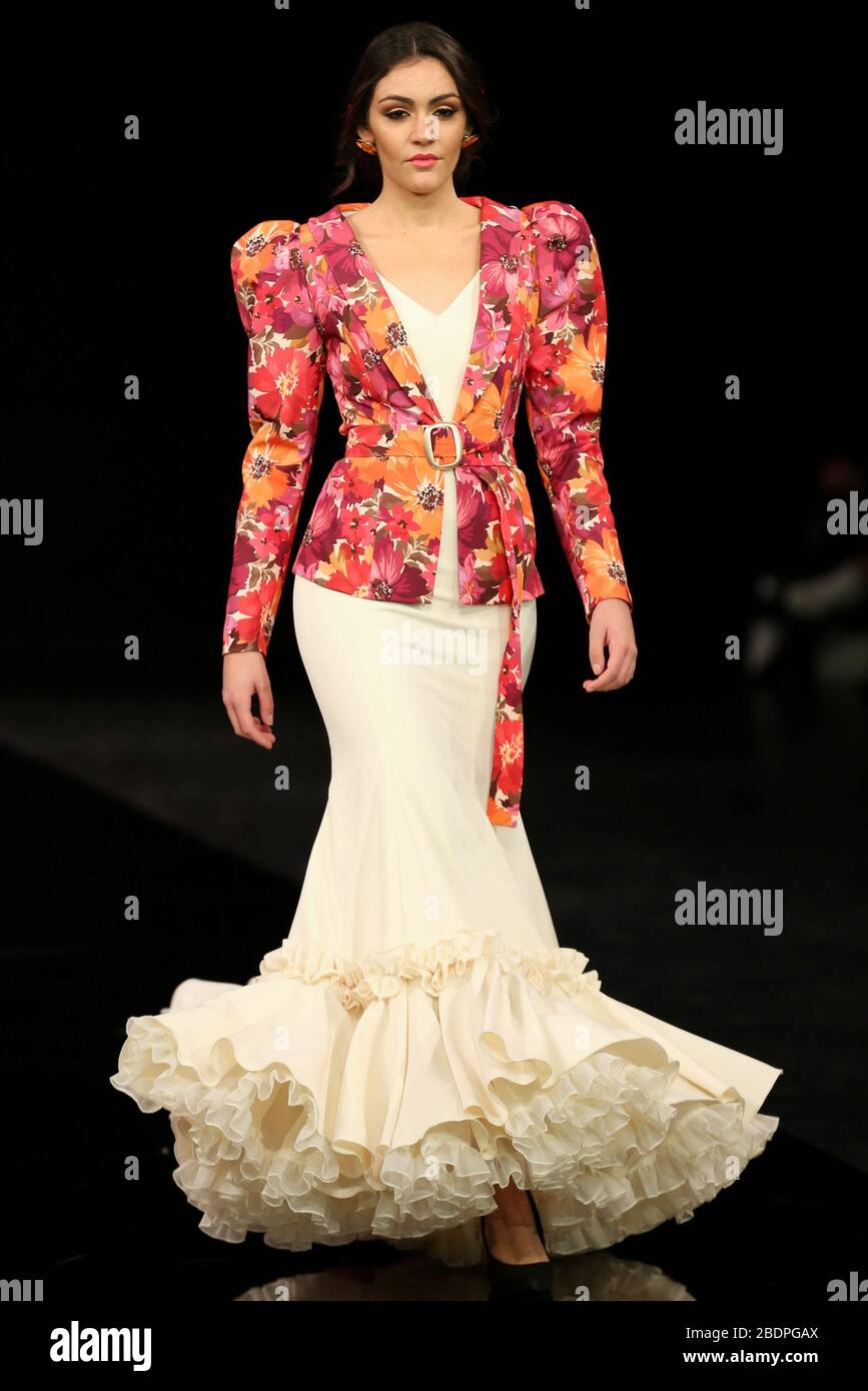 Lunares de tierra hi-res stock photography and images - Alamy