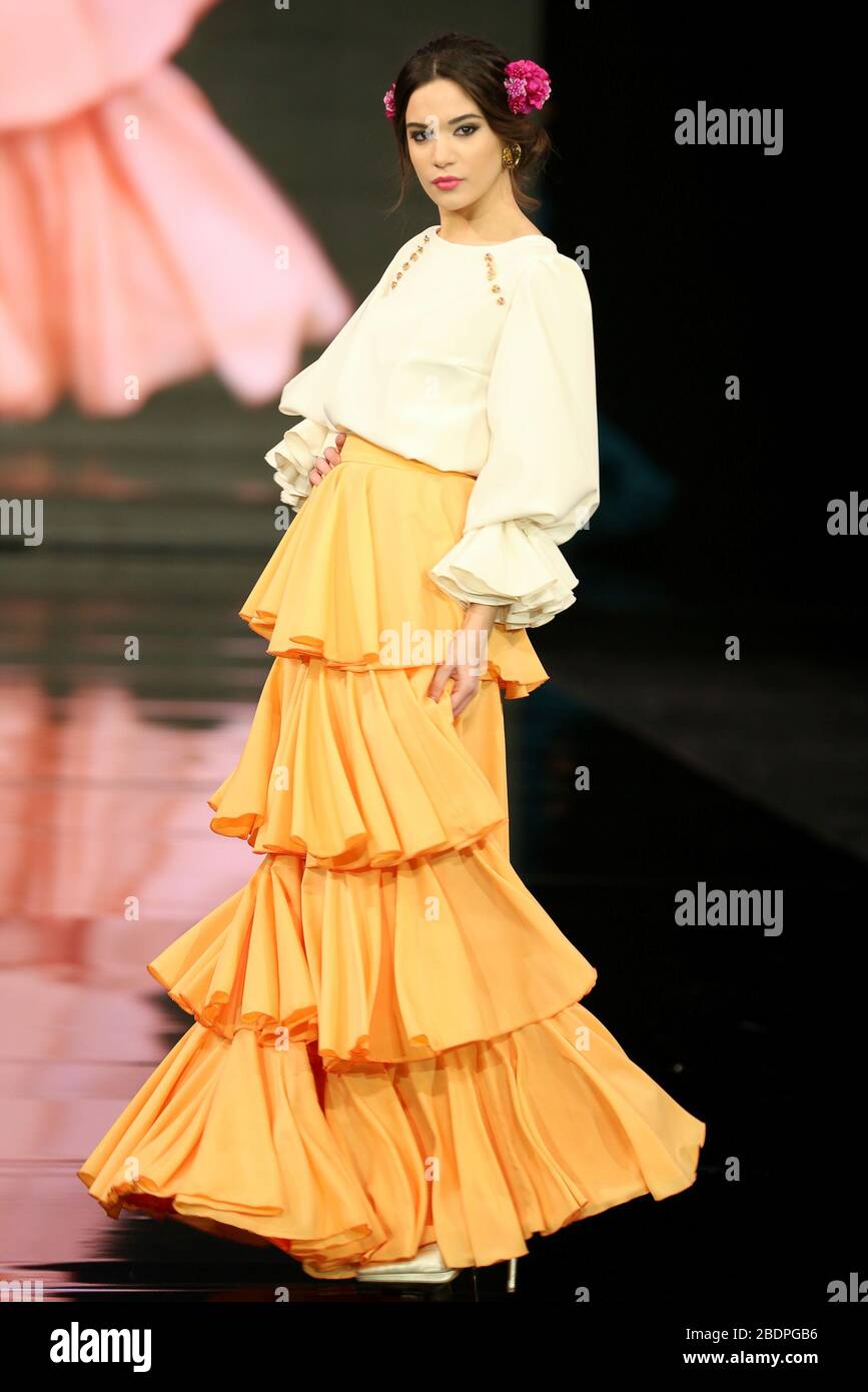 Fuentes de tierra hi-res stock photography and images - Alamy