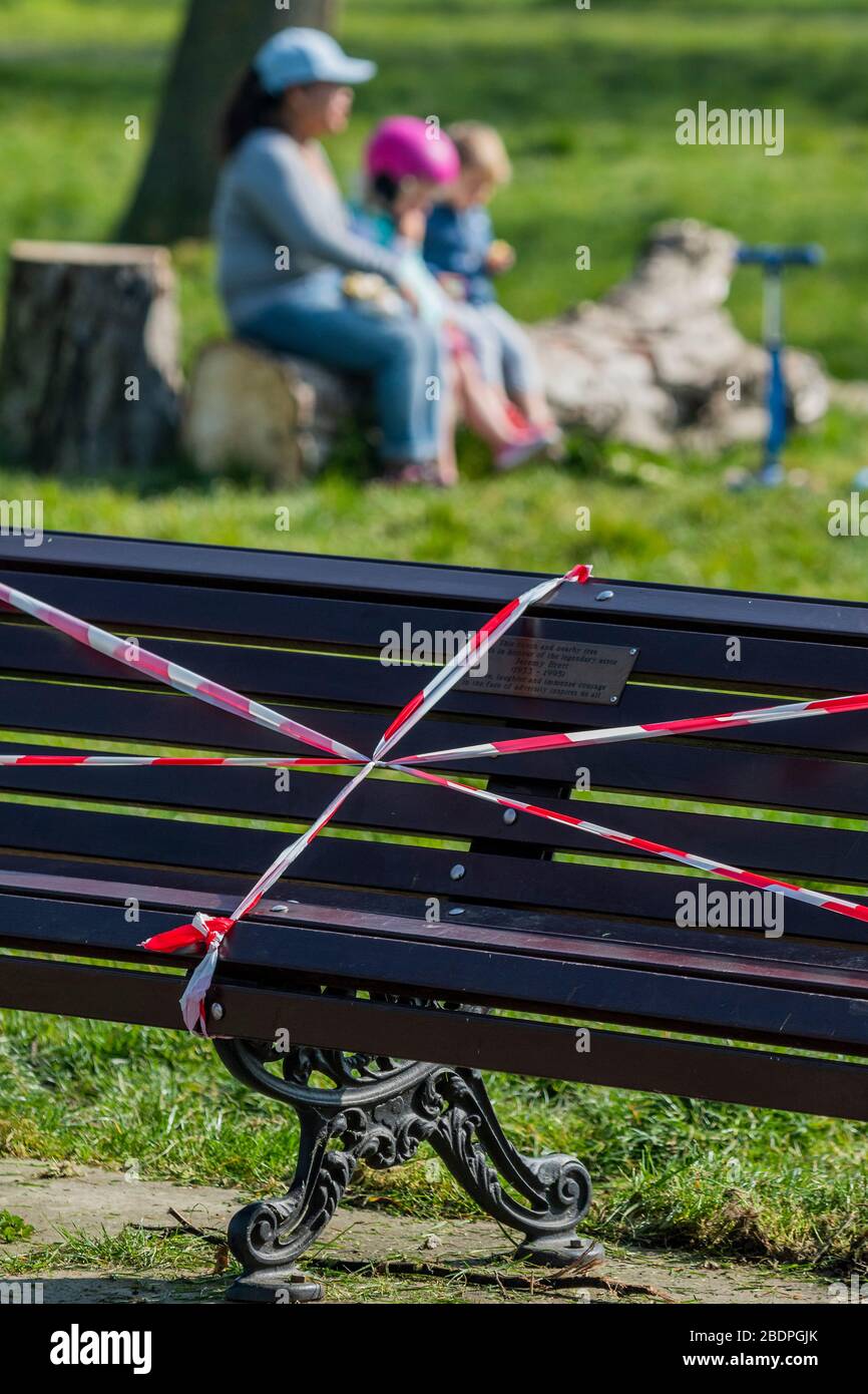 Somewhere to sit hi-res stock photography and images - Alamy